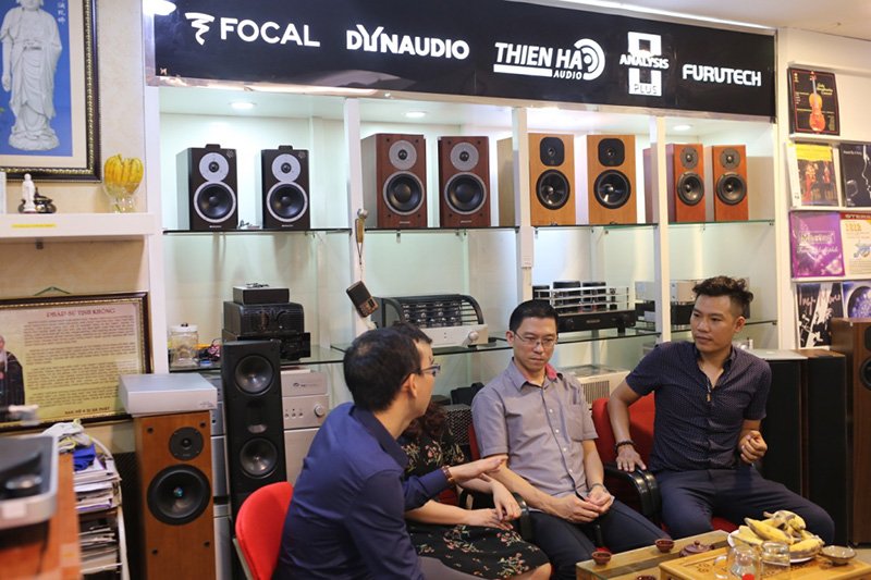 Thiên Hà Audio tiếp đón Henry Loh và Chứng nhận đại lý chính thức Miền ...